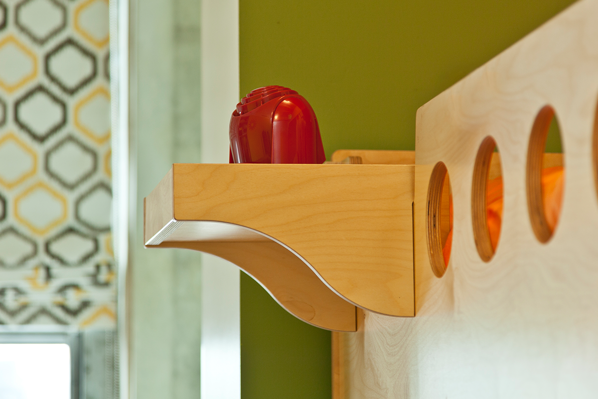 Buy our Versatile Hanging Tray for Kid's Beds by Casa Kids